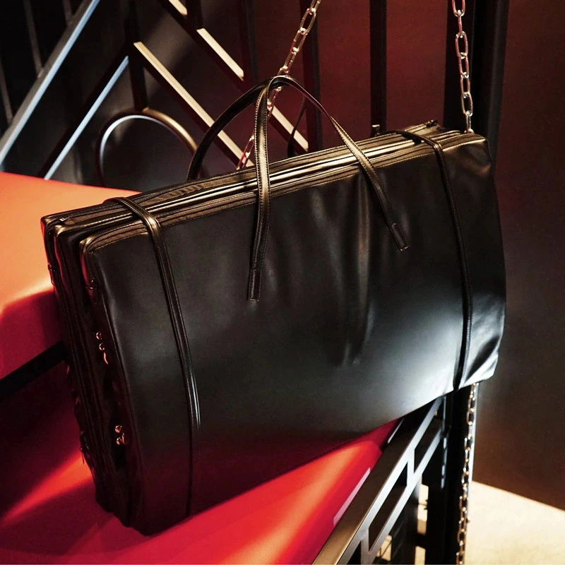 Dungeon Bed Frame | 「Roomfun」